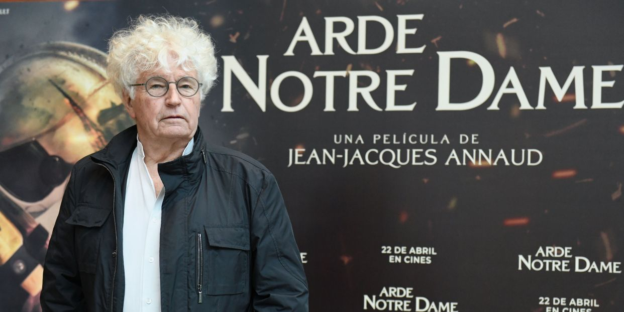 Jean Jacques Annaud estrena 'Arde Notre Dame'