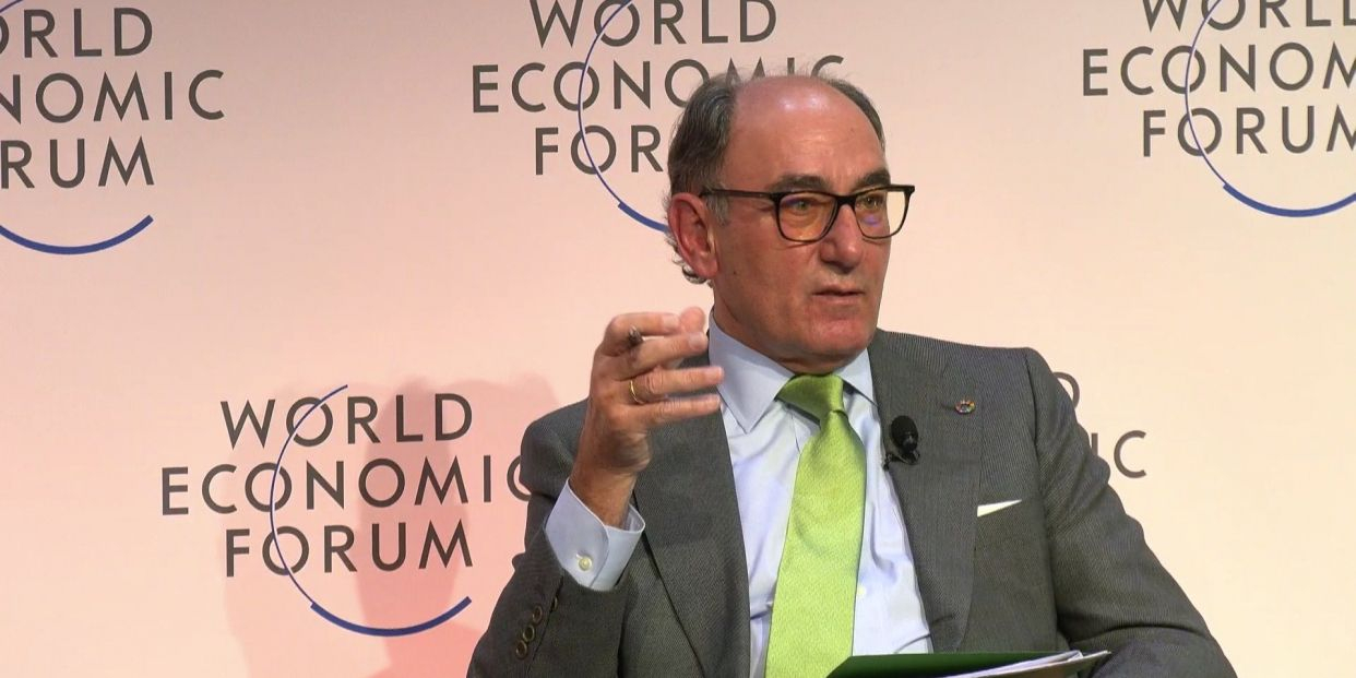 Galán: acelerar la transición a las renovables