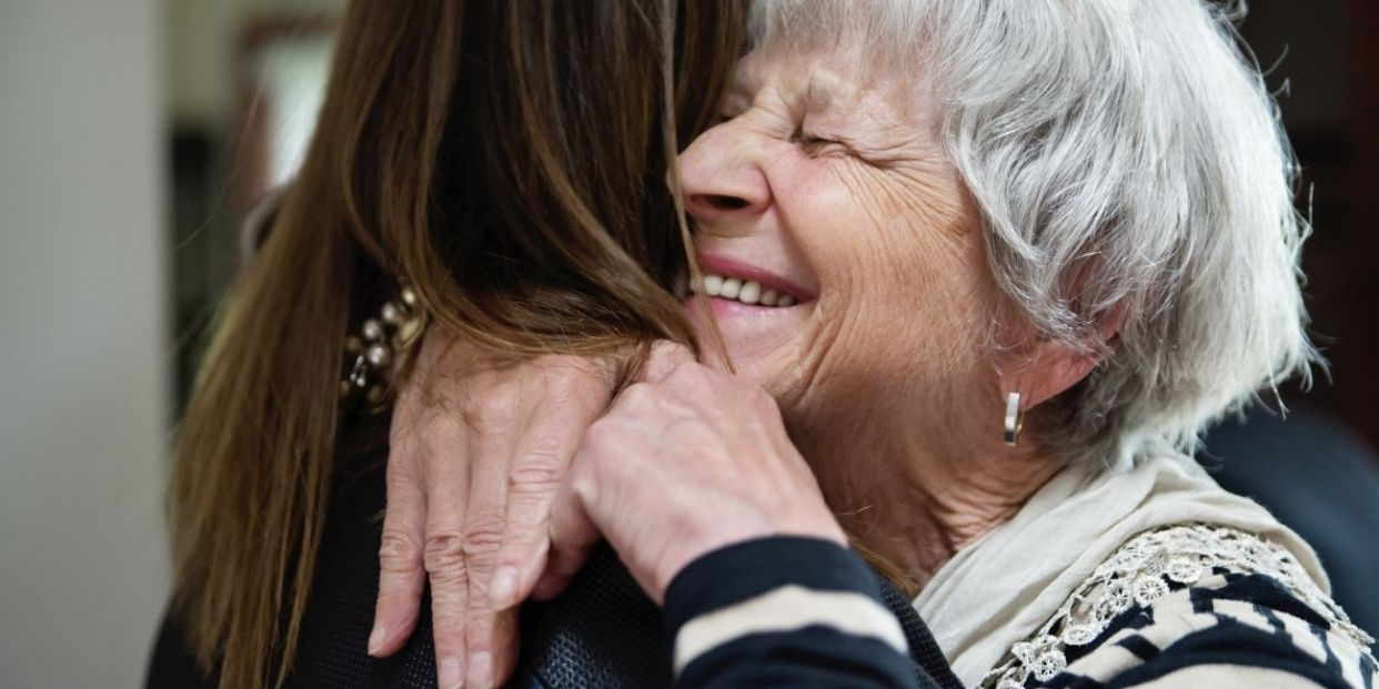 Por qué las abuelas fueron claves para la raza humana