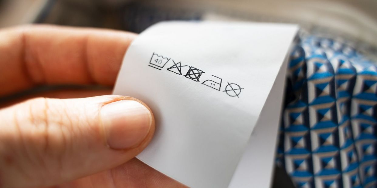 Símbolos en las etiquetas de la ropa: conoce su significado
