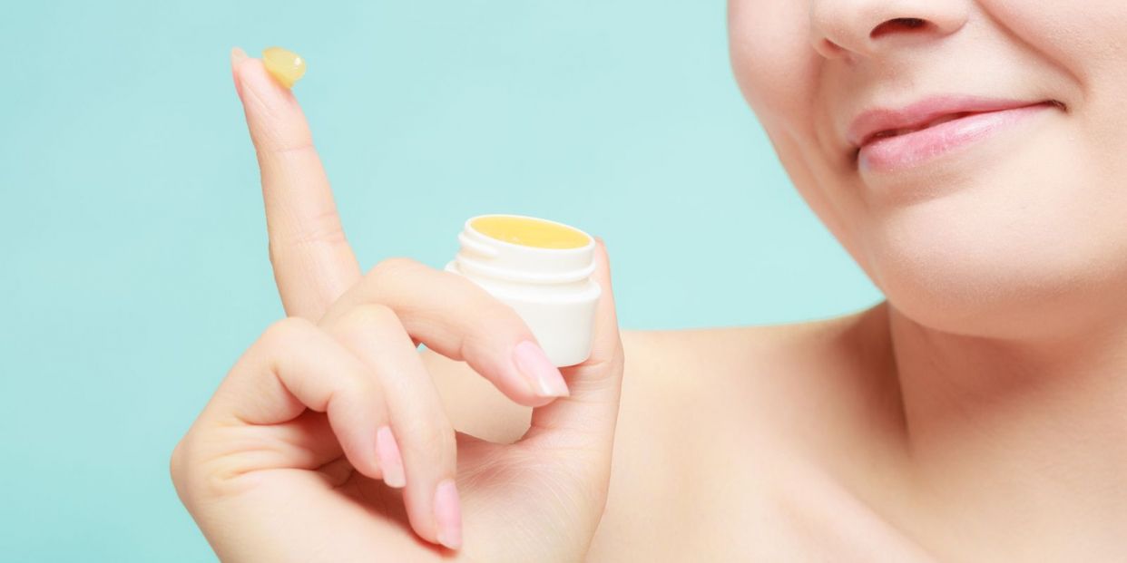 Cómo hacer un bálsamo labial con ingredientes naturales