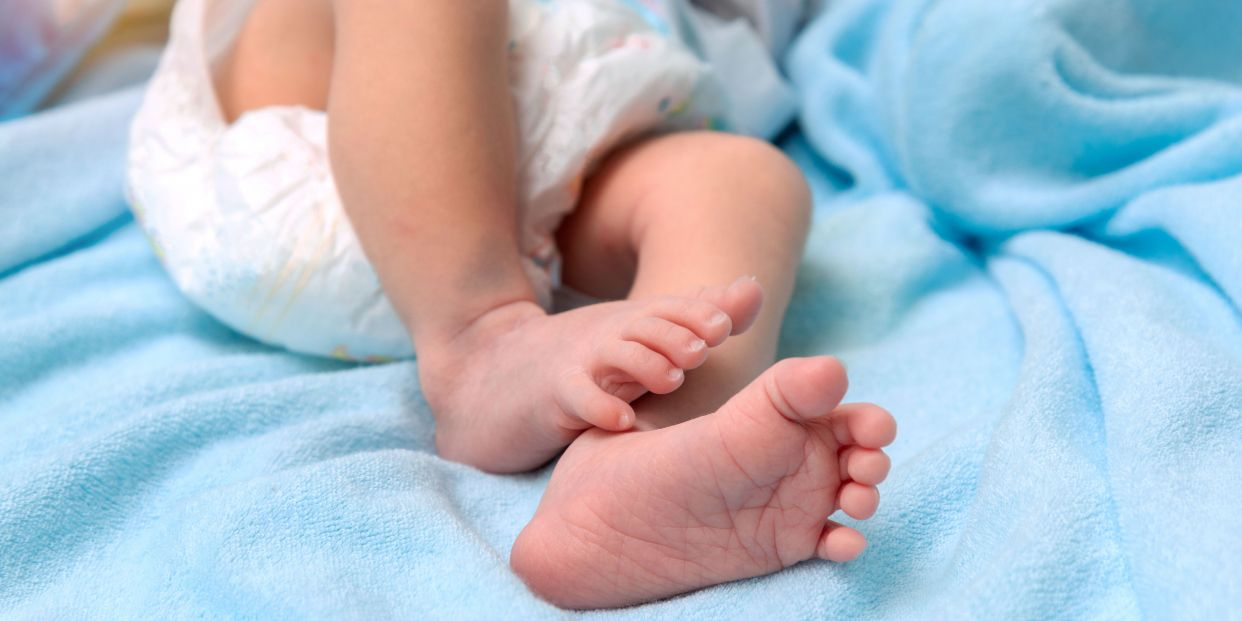 Muere un bebé asfixiado horas después de nacer