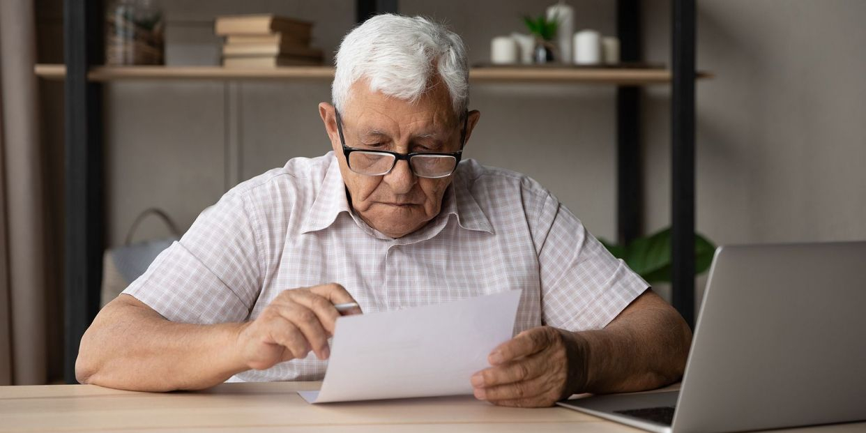 ¿Una persona viuda puede cambiar el testamento del cónyuge?