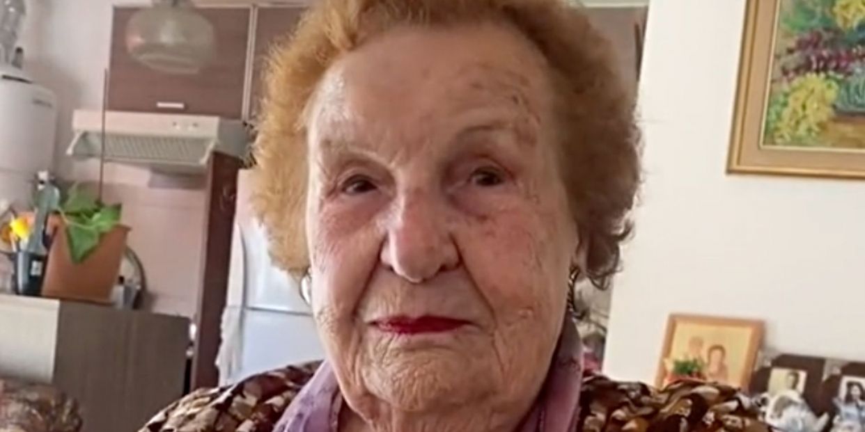 Homenajea la vida de su abuela en las redes sociales