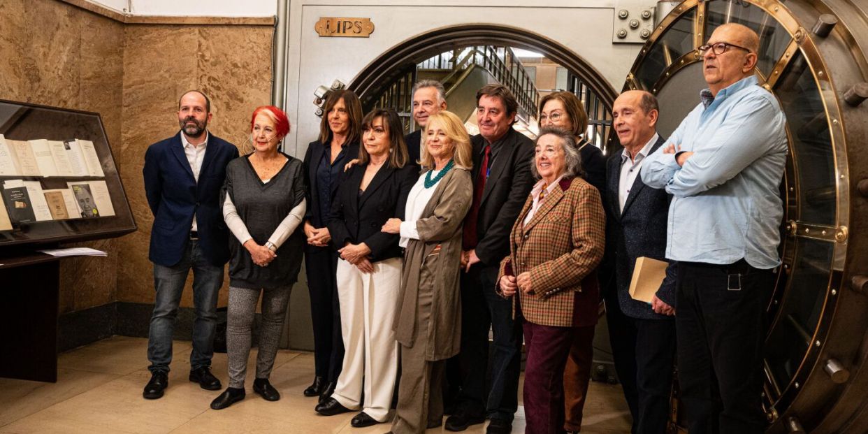 Tesoros de Calaf o Ana Blanco en la caja de las Letras