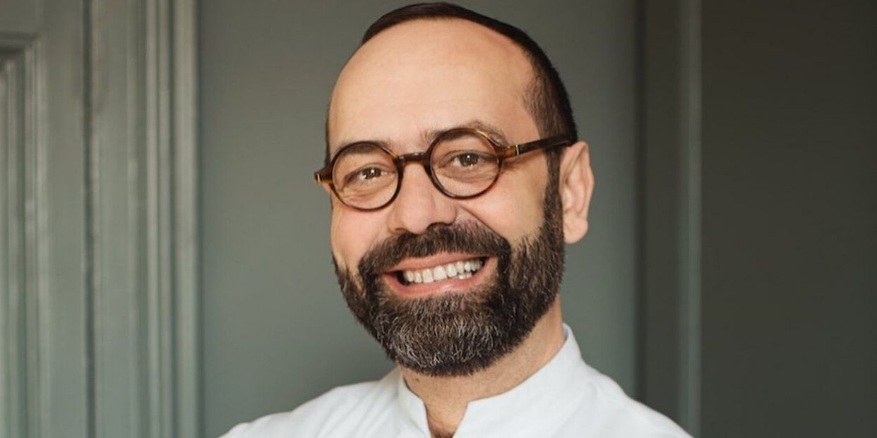 José Pizarro, Cruz de la Orden de Isabel la Católica