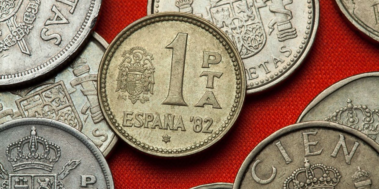 ¿Cuánto tiempo fue la peseta la moneda oficial en España?