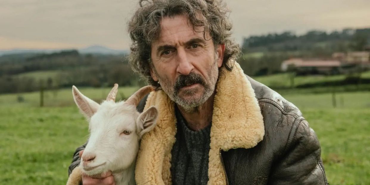 Luis Zahera en 'Animal', serie que retrata la crisis rural