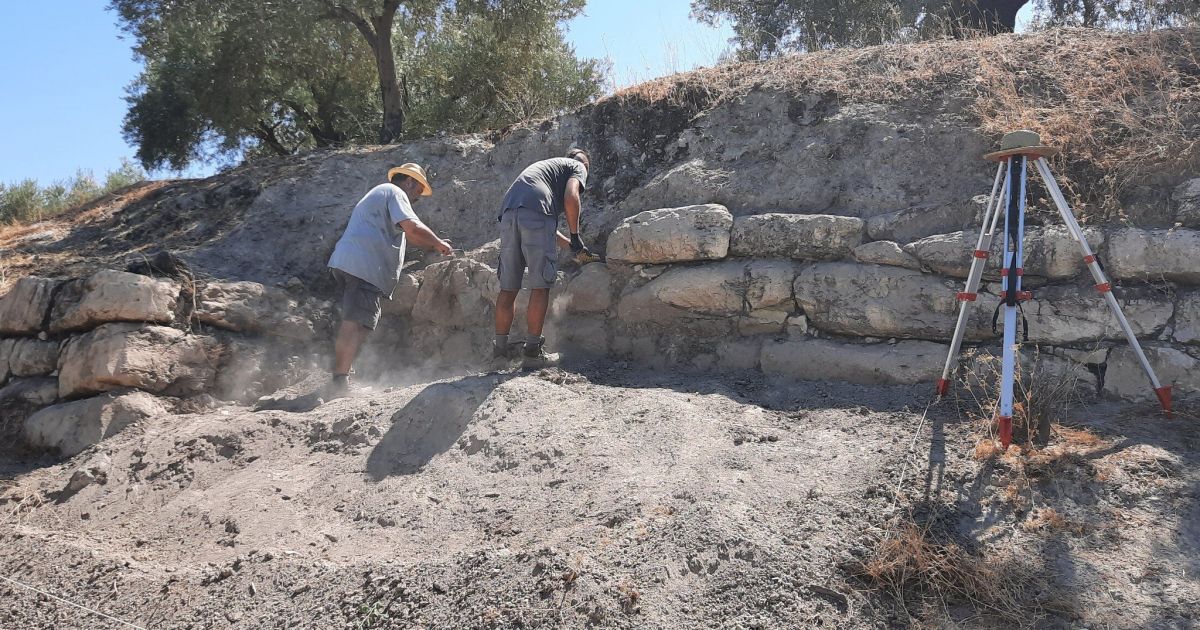 Descubren un relieve fálico en Nueva Carteya (Córdoba)