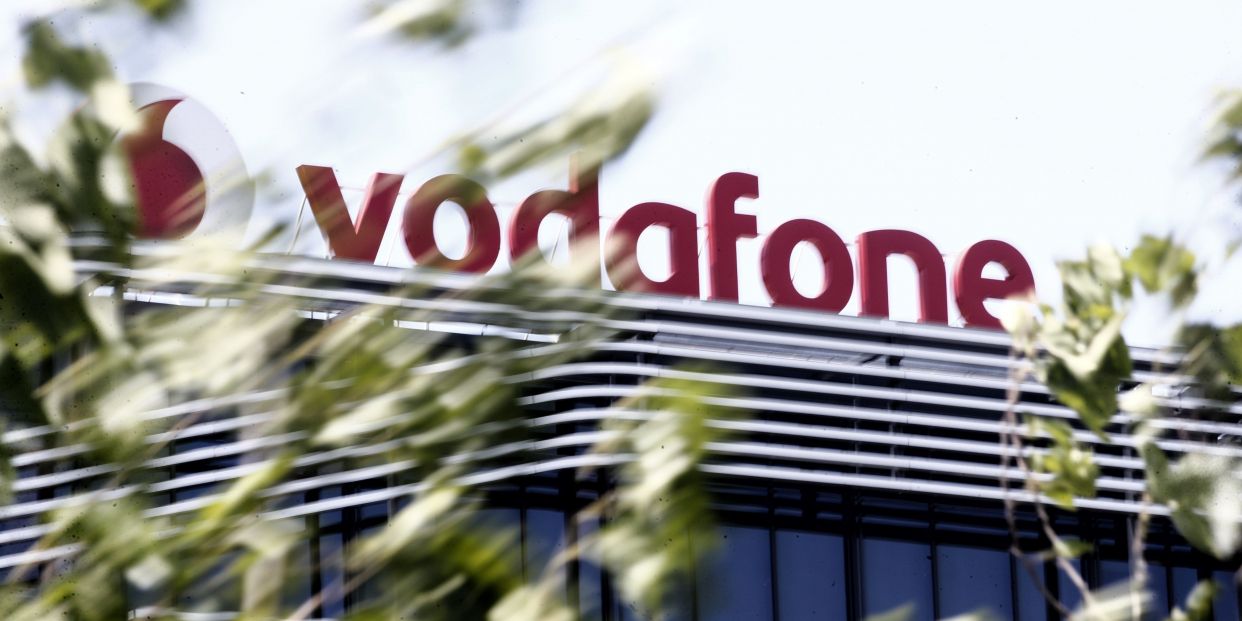 Vodafone España creció en clientes de móvil, banda ancha.