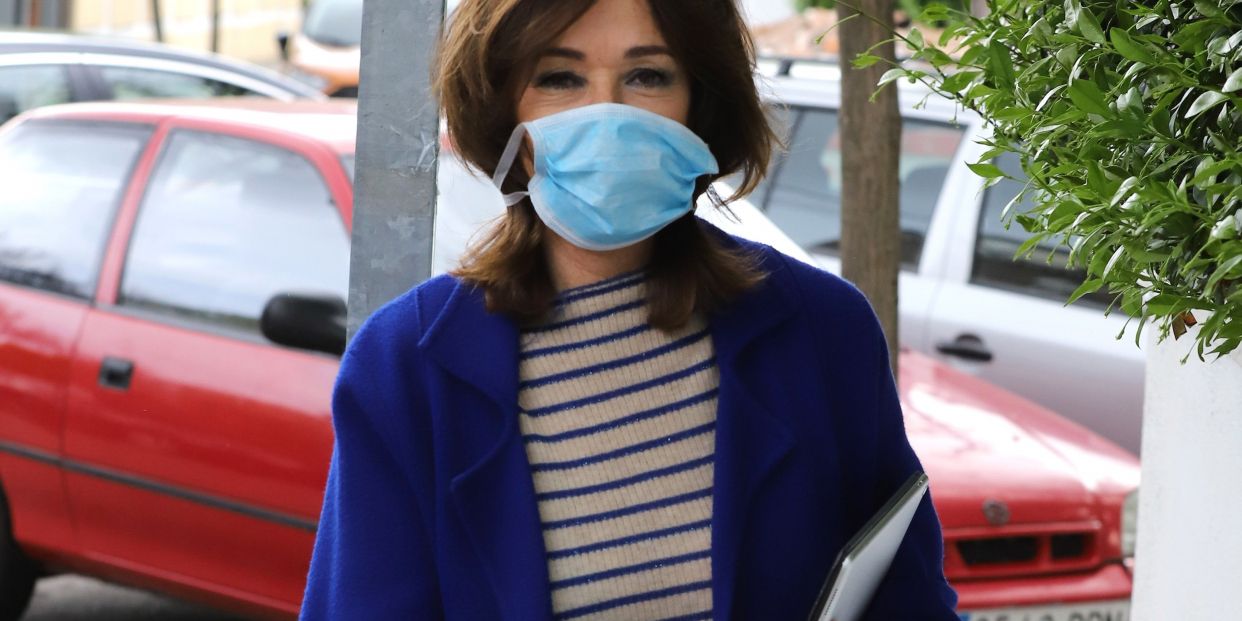 Ana Rosa sorprende con su nuevo look y vuelve más cañera